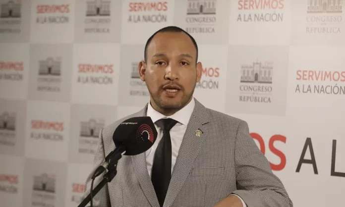 Alejandro Muñante sobre Morgan Quero: Debe presentar su carta a disposición como ministro de ...