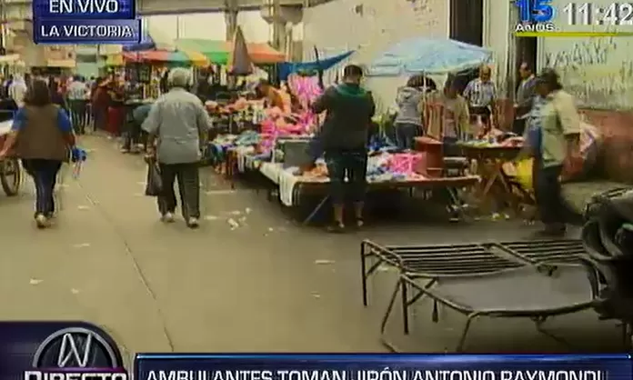 Ambulantes cachineros tomaron jirón Antonio Raymondi en La Victoria ...