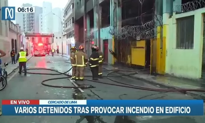 Cercado de Lima: Sujetos detenidos por provocar incendio en edificio ...