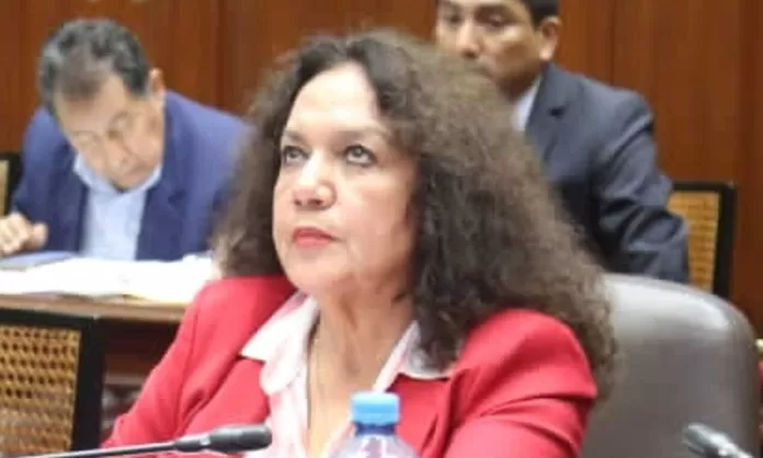 Congreso: Aprueban indagación preliminar contra María Acuña por recorte ...