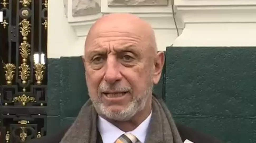 Cueto sobre Daniel Barragán: Nos tiene acostumbrado el señor Castillo a ...