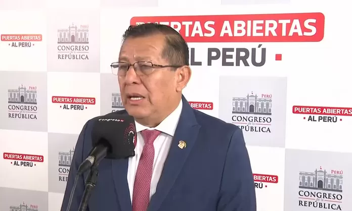 Eduardo Salhuana no viajará al Vaticano con Dina Boluarte | Canal N