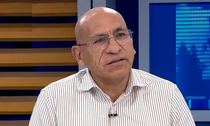Exministro Waldo Mendoza: "Hay una dejadez en el MEF" | Canal N
