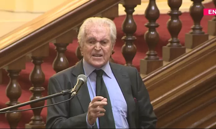 Fallece jurista y exparlamentario Javier Valle Riestra | Canal N