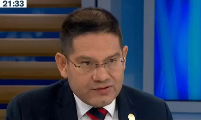 Javier Pacheco: "No soy autor de esos chats" | Canal N