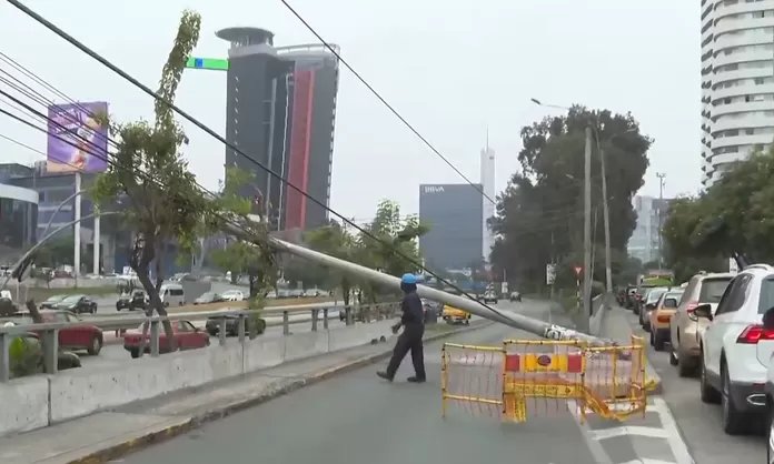 Lince: Congestión en ingreso a la vía Expresa tras caída de poste | Canal N