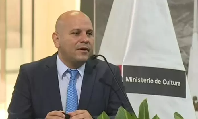 Ministro de Cultura, Alejandro Salas, presenta política Nacional del ...