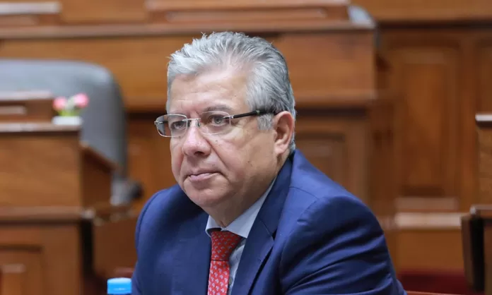 Ministro Walter Astudillo: "¿Me ven con cara de querer renunciar? Quiero seguir luchando por mi ...