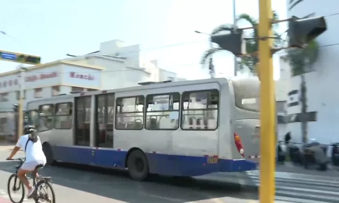 Plantean exclusividad del Corredor Azul en la Av. Arequipa | Canal N