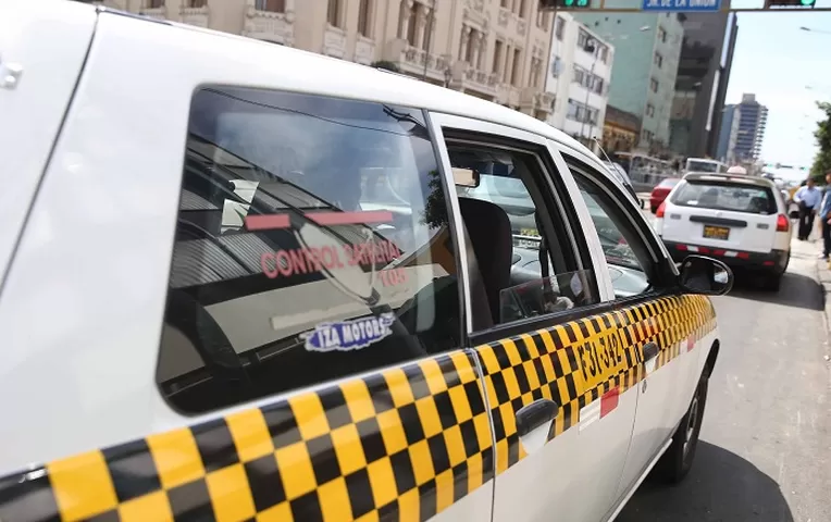 Sepa cómo reconocer a un taxi formal en Lima | Canal N