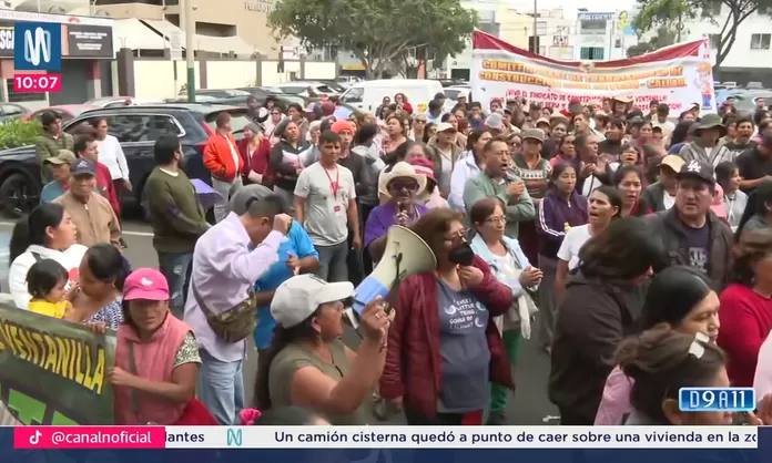 Vecinos protestan por falta de obras de agua y alcantarillado | Canal N