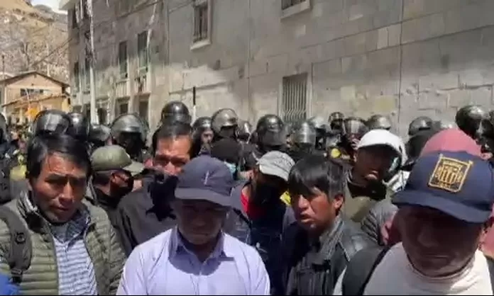 [video] Ciudadanos Protestan Por Paralización De Obras Canal N