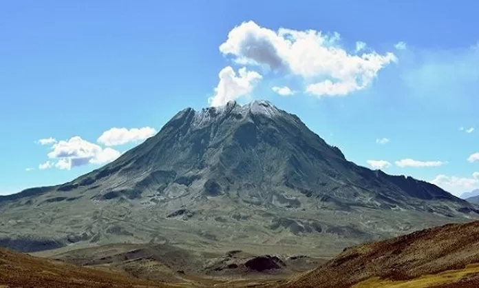 Volcán Ubinas: Prorrogan estado de emergencia en Moquegua por peligro ...