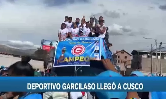 Deportivo Garcilaso llegó a Cusco tras histórico ascenso a la Liga 1 ...