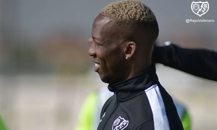 Luis Advíncula se perfila como titular en el Rayo ante la Ponferradina ...