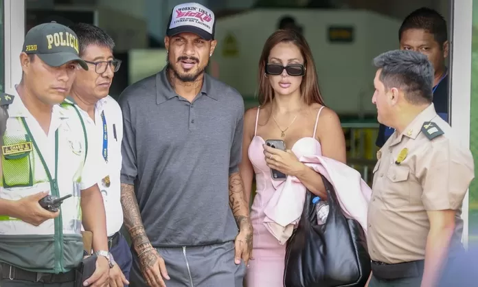 Paolo Guerrero llegó a Lima para reunirse con Richard Acuña | Canal N