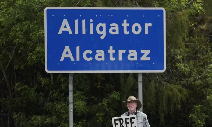 Jueza ordena el cierre de la cárcel Alligator Alcatraz en EE.UU. | Canal N