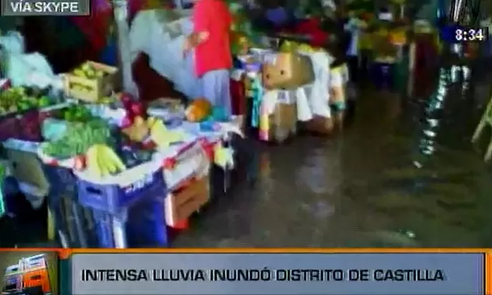 Piura Intensas Lluvias Inundan El Distrito De Castilla Canal N