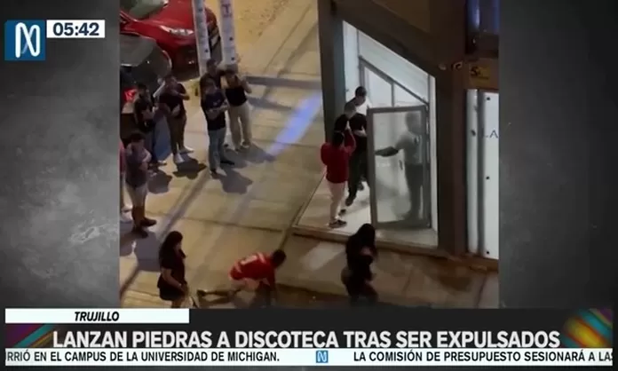 Trujillo: Sujetos ebrios lanzaron piedras a discoteca tras ser expulsados | Canal N